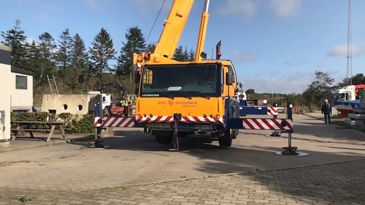 Mobile kraner over 30 Tm hos AMU Nordjylland - YouTube