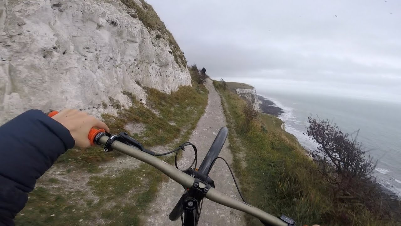 WHEELIES ON CLIFF EDGE!! *FULL SPEED* - YouTube