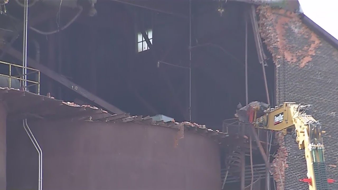 Great Northern Grain Elevator Demolition: VII - YouTube