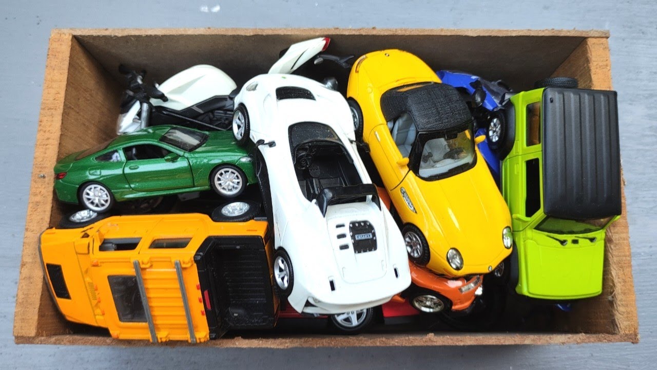 Diecast Metal Scale Model Cars and Bikes Inside The Box | Hummer, BMW ...