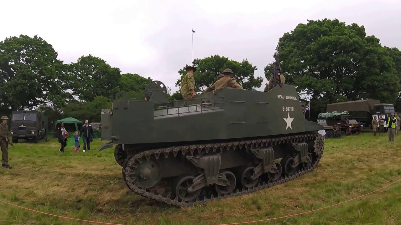 WW2 Sexton tank at the Overlord show - YouTube