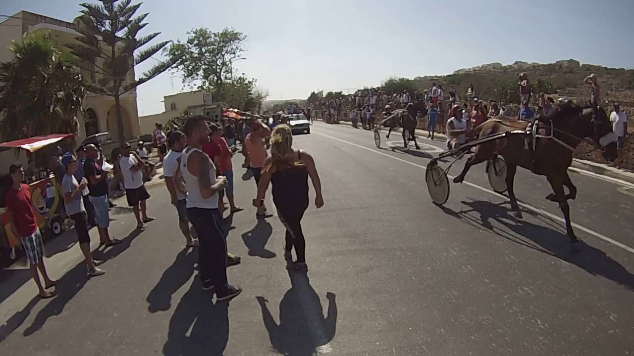 HORSE RACING,GOZO STYLE - YouTube