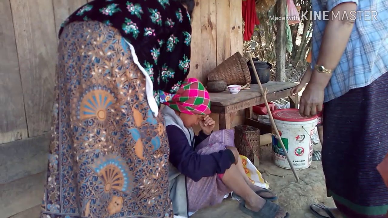 Lub neej me nyuam ntsuag nrog niam pog nyob - YouTube