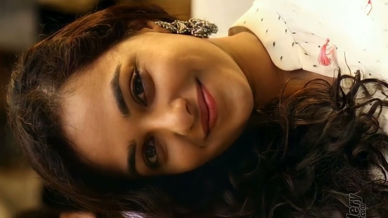 Nithya Menen Cute Face Close Up Actress Face Close Up Vertical SLow ...