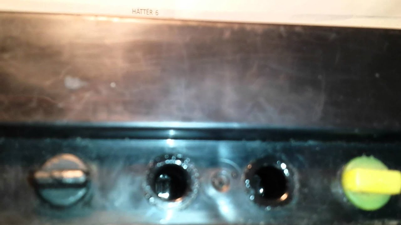 How to refill your motorcycle battery easily / Akkumulátor egyszerű ...