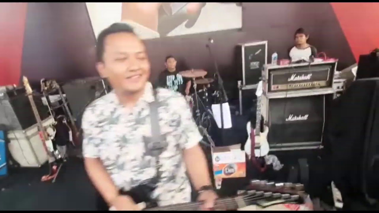 Regqiu Reggae - Nyanyi Lagu Reggae | Official Video Clip | On Stage ...