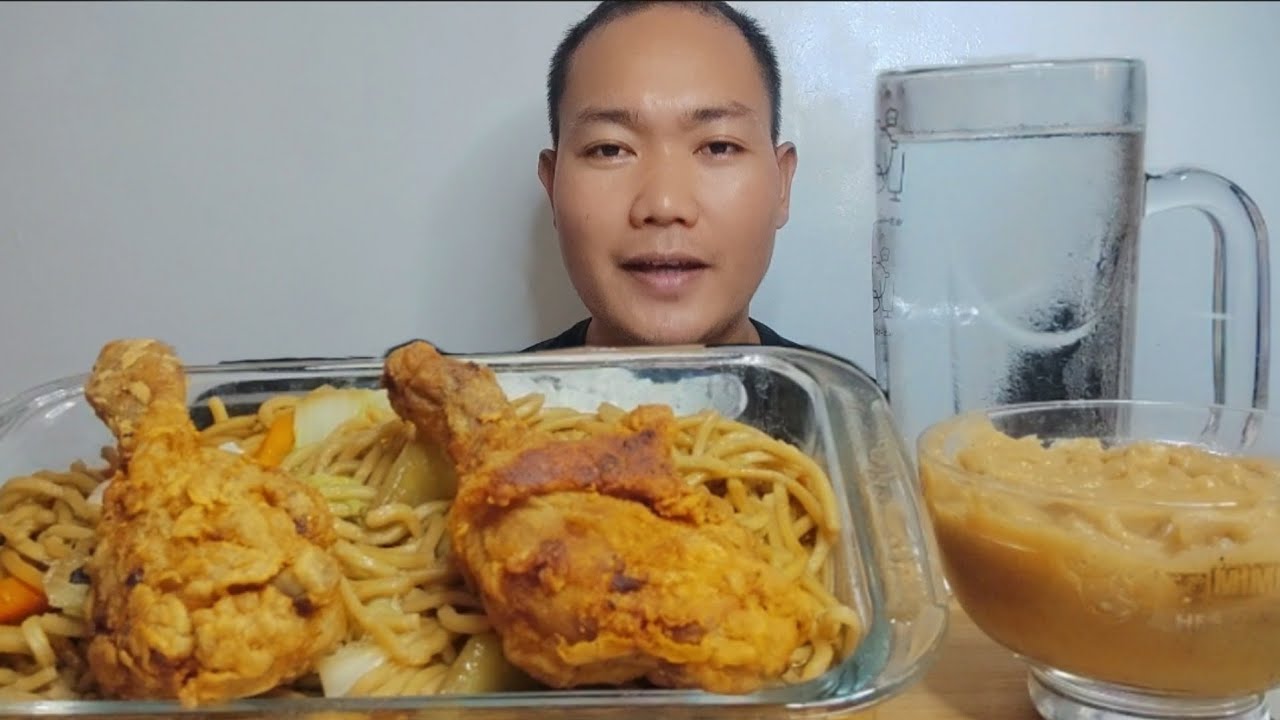 FRIED CHICKEN + PANSIT CANTON | MUKBANG | ASMR - YouTube