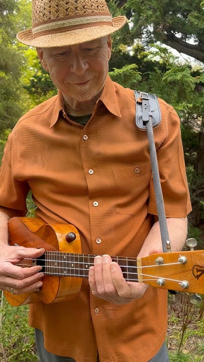 Improvising some noodles with a 12-bar #blues progression. #ukulele # ...