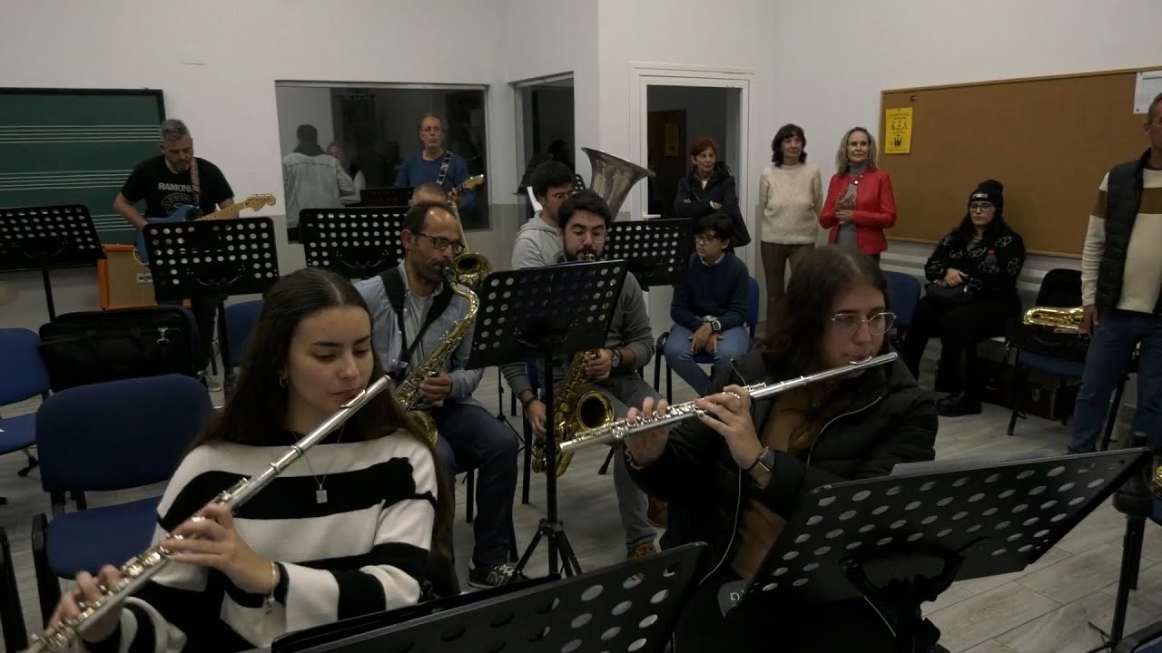 Concierto solidario de la Fernando Guerrero Rock Band - YouTube