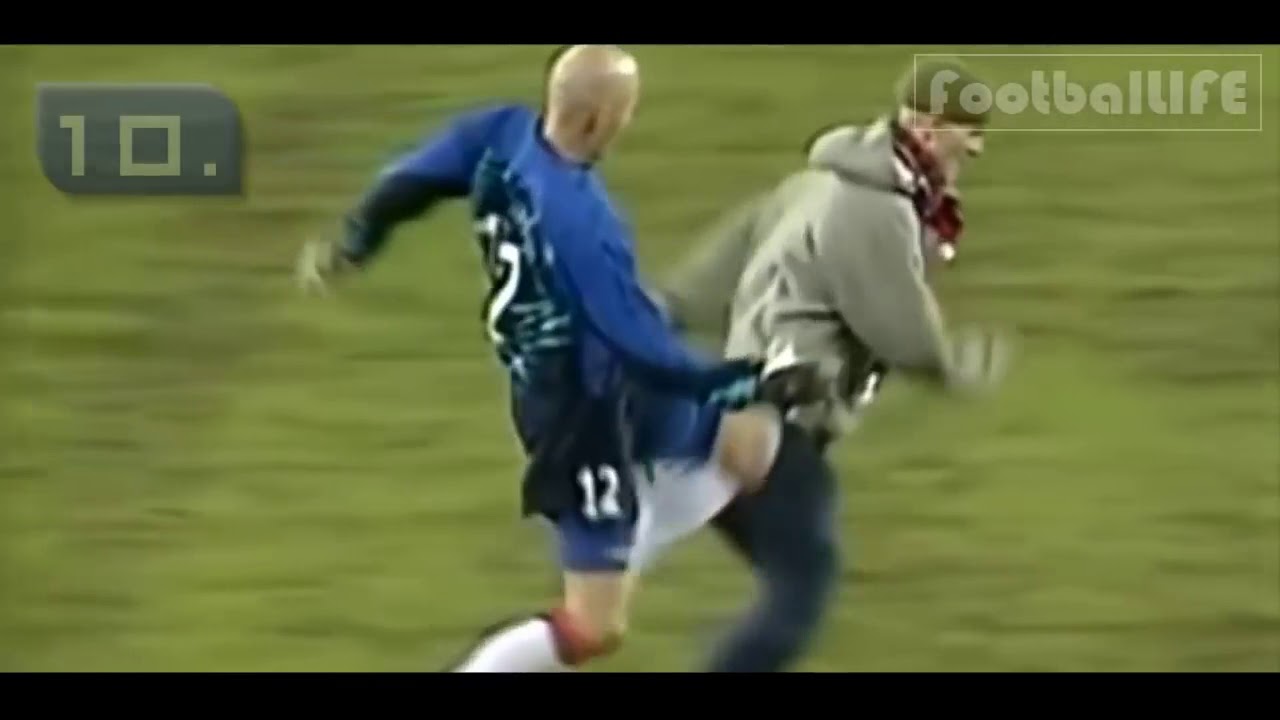 Top 10 tuca igraca sa navijacima - YouTube