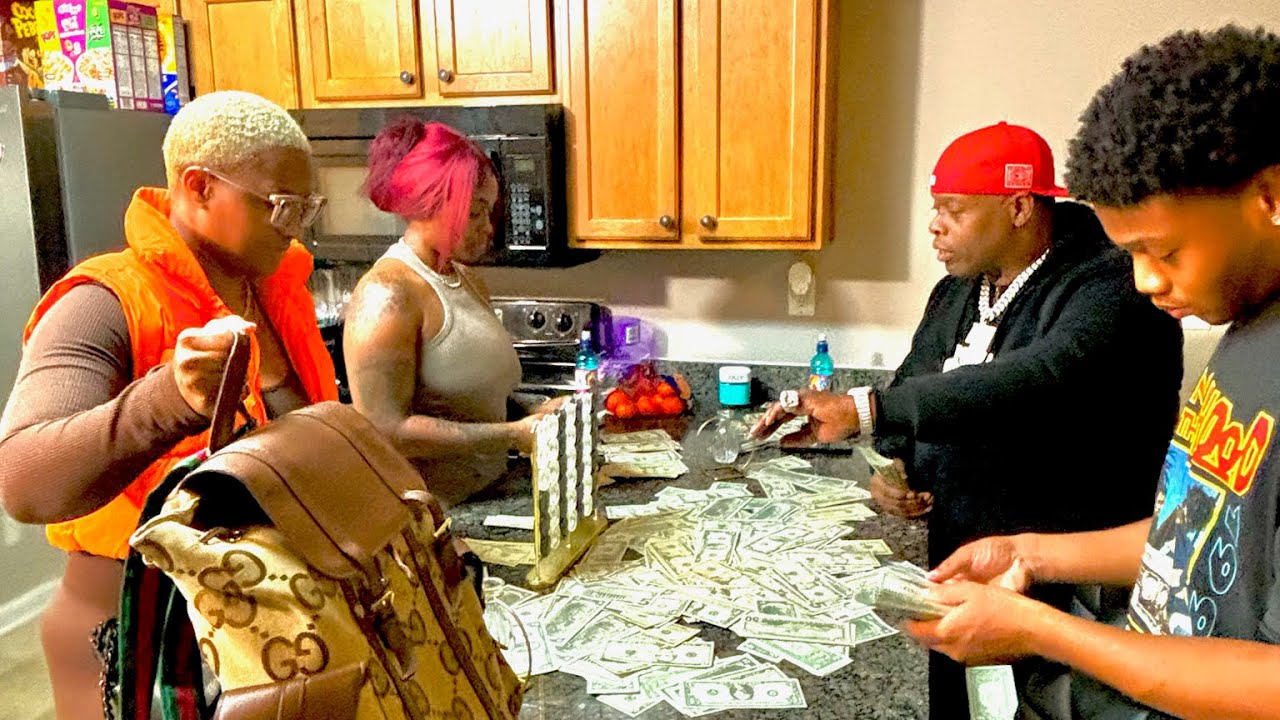 Crim gets word that some goons in Memphis wants to rob one of his girls ...