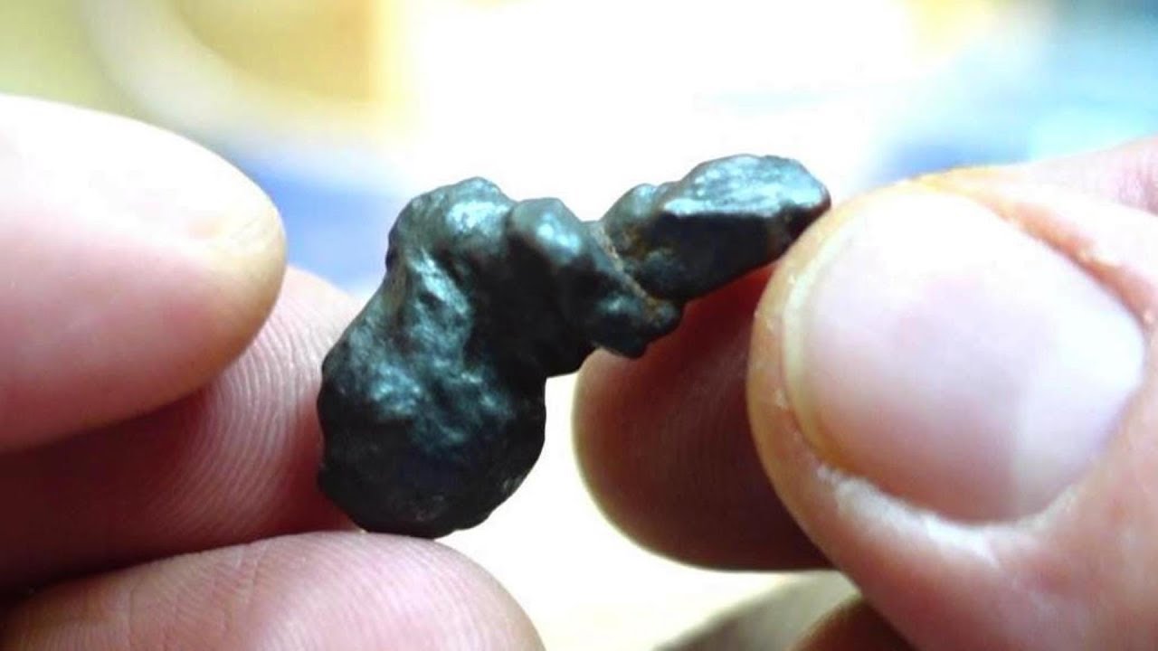 Melting Down a Meteorite - YouTube