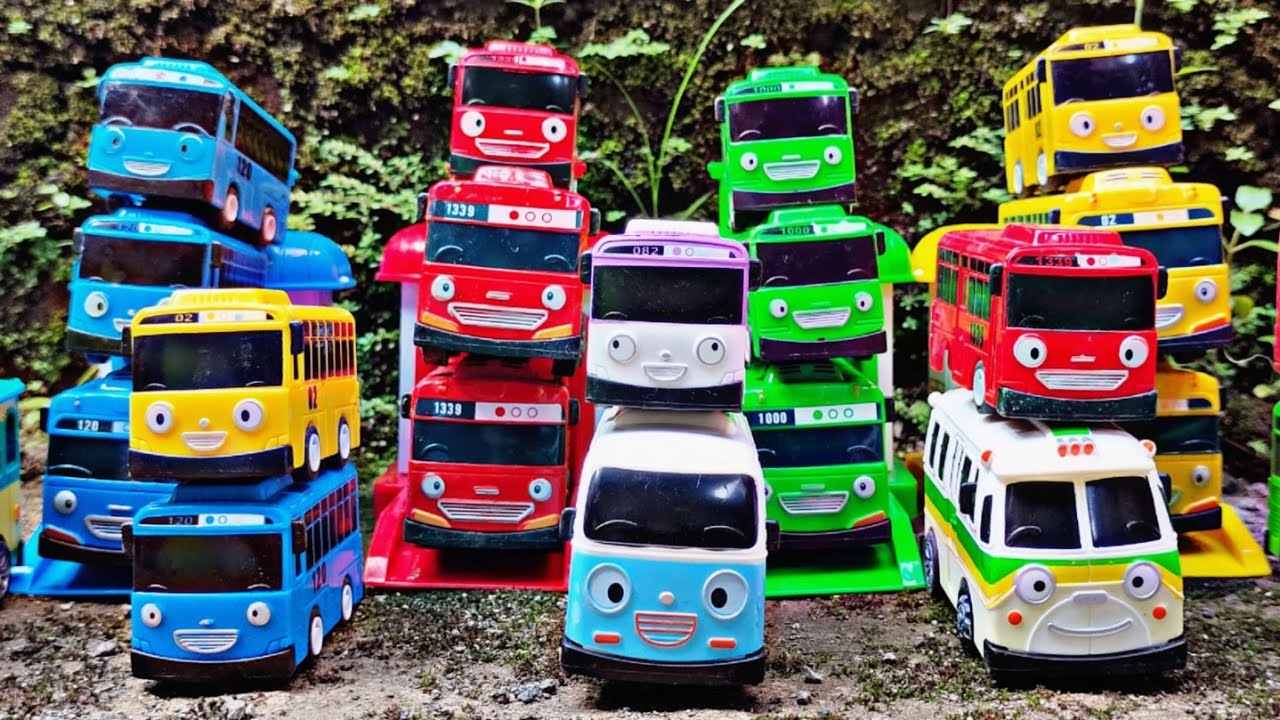 Mencari Dan Menemukan Mainan Mobil Bus Tayo Di Dalam Tool Box Hitam ...