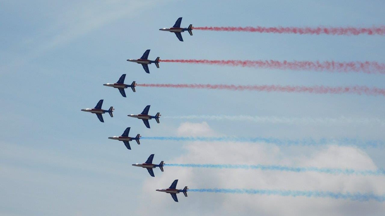 Melbourne Air Show 2017 Part 1: The Sonic Boom - YouTube