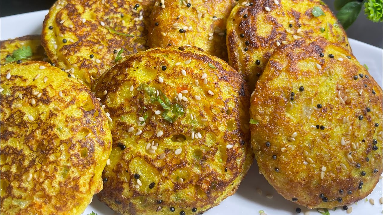 Mini vegetable handvo/instand handvo recipe /easy handvo recipe - YouTube