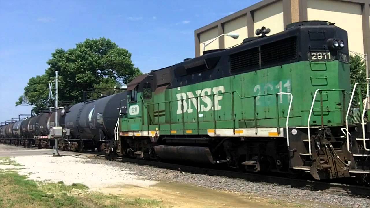 Green BN's On BNSF Locals In The Quad Cities - YouTube