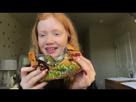 ASMR~ Tapping On Halloween Decorations + 2018 Halloween Pictures 🎃👻🍫