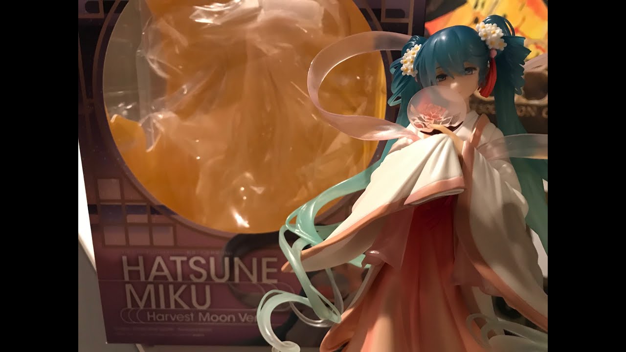 Harvest Moon Hatsune Miku Figure Unboxing & Review - YouTube