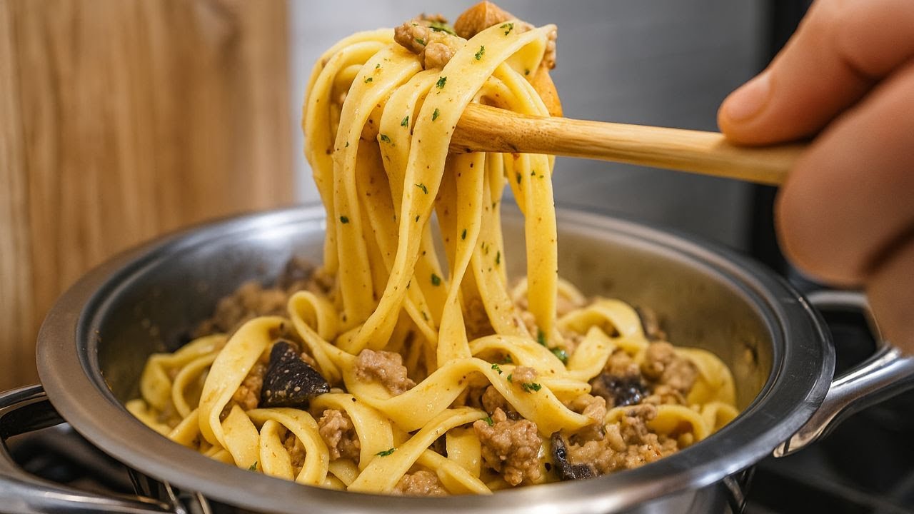 TAGLIATELLE FUNGHI E SALSICCIA 🍝 Ricetta Cremosa e Profumata – Pasta ...
