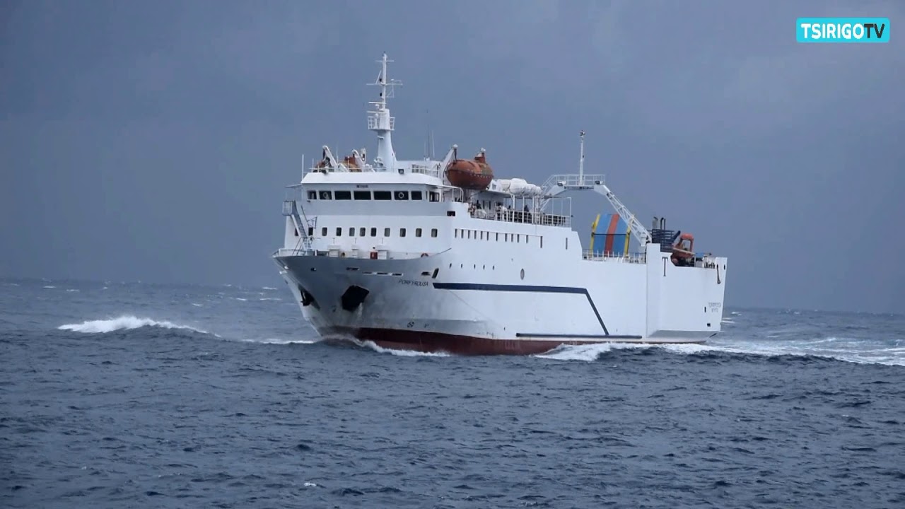 ΤΟ Ε/Γ-Ο/Γ ΠΟΡΦΥΡΟΥΣΑ ΠΡΟΣΕΓΓΙΖΕΙ ΤΑ ΚΥΘΗΡΑ ΕΝ ΜΕΣΩ ΘΑΛΑΣΣΟΤΑΡΑΧΗΣ 28.9 ...