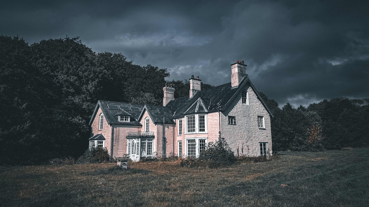 ABANDONED HOUSE SO HAUNTED WE RETURNED w/ ADAM MARK EXPLORES - YouTube