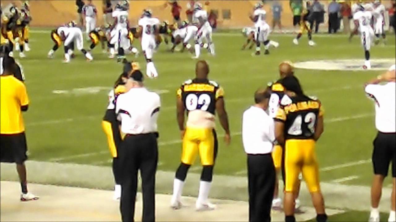 Hines Ward and William Gay Dancing 8/18/11| Steelers vs Eagles - YouTube
