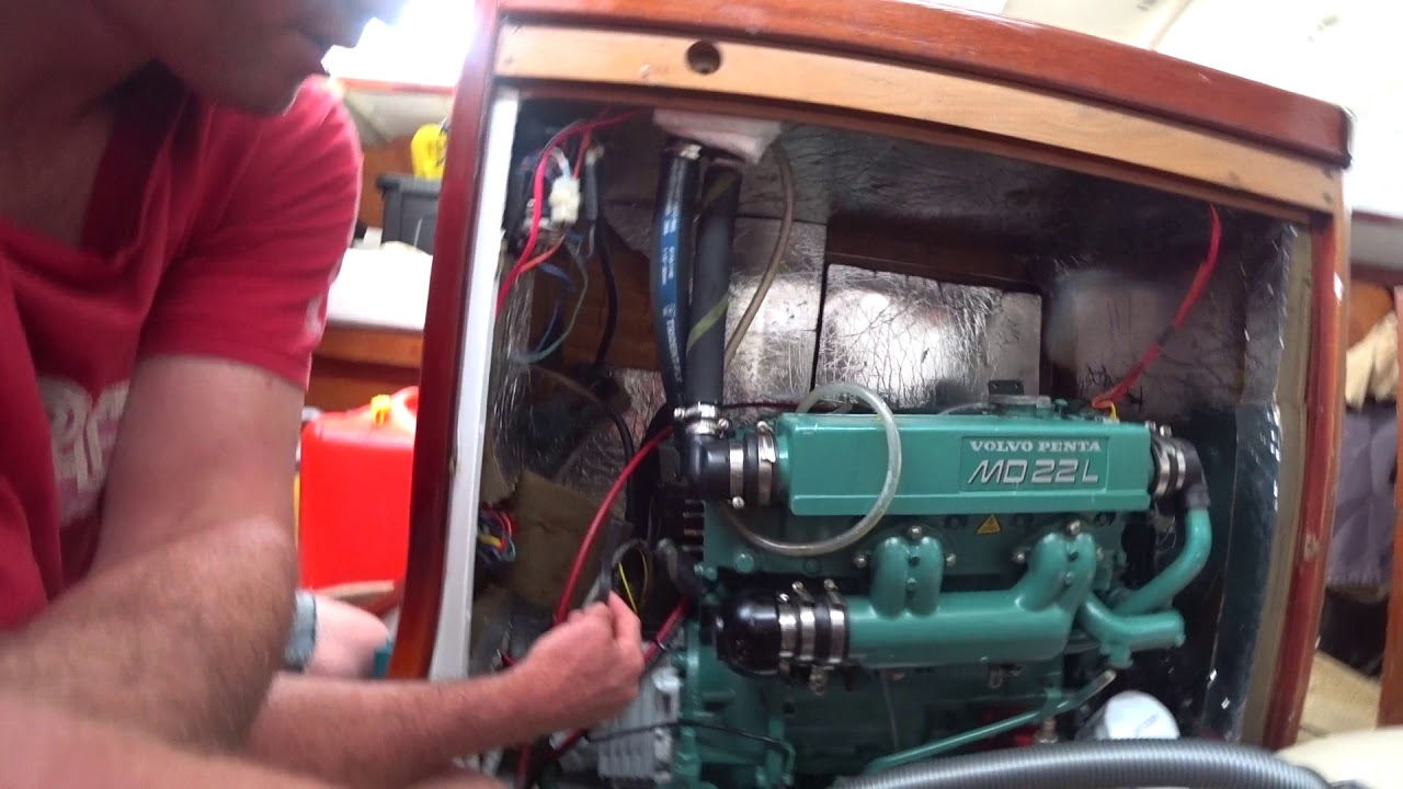 EP 5 EXHAUST OVERHAUL ON VOLVO MD22L - YouTube