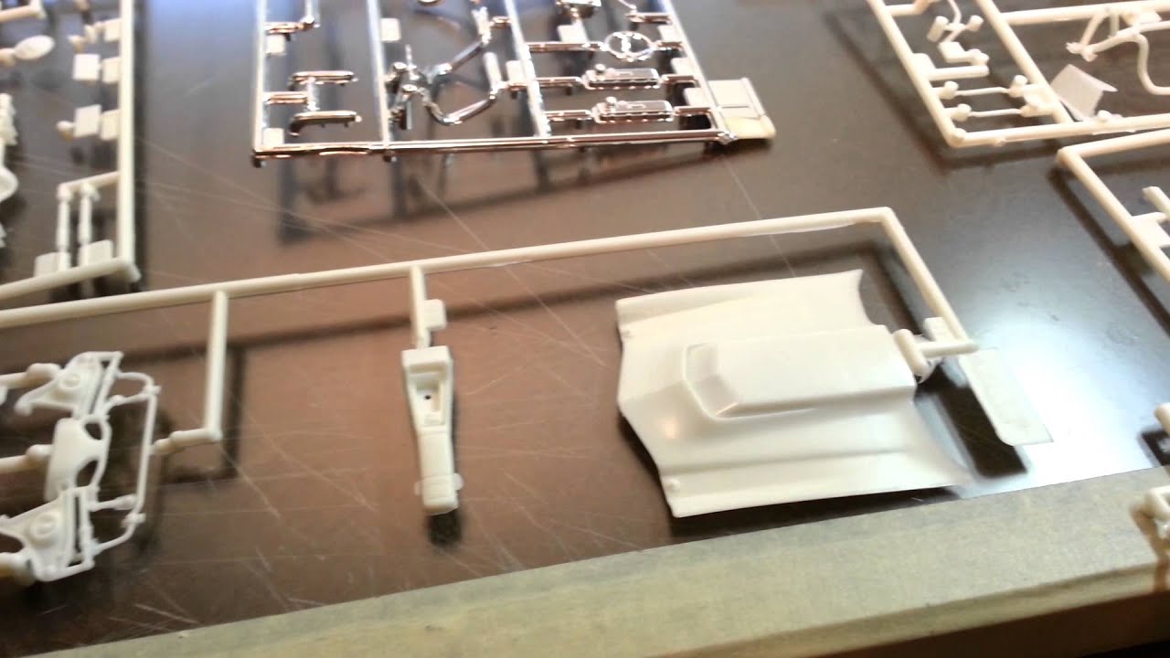 AMT 1/25 scale 1970 Baldwin Motion Camaro build 01 - YouTube