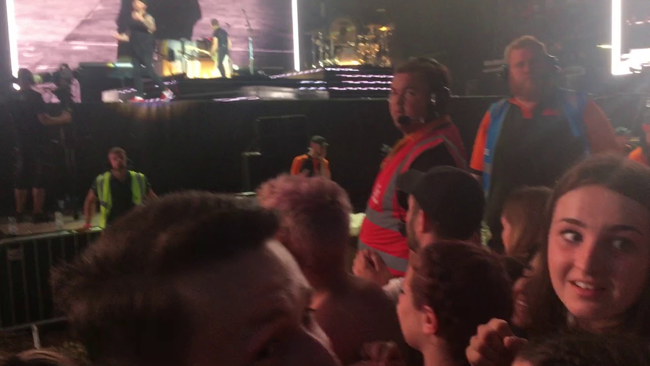Royal Blood - Out Of The Black (Live at Leeds Festival 2019) - YouTube