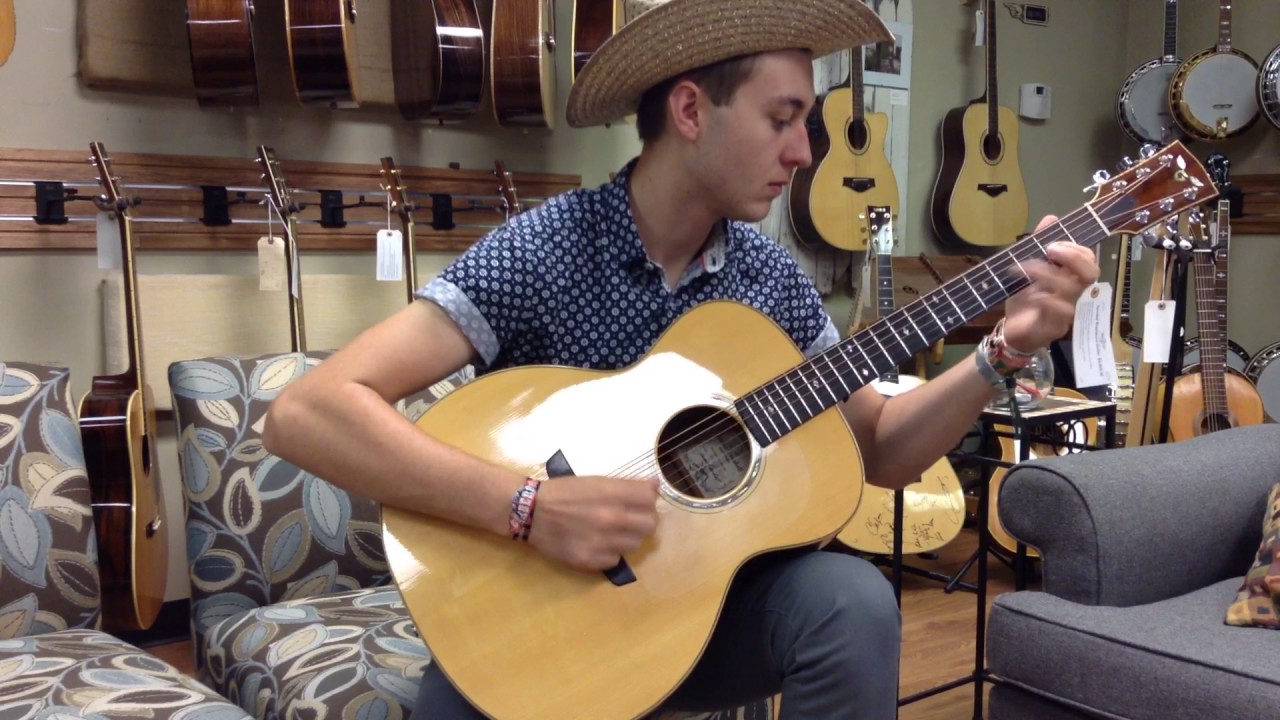 Julian Davis plays our Goodall MDRCJ guitar - YouTube