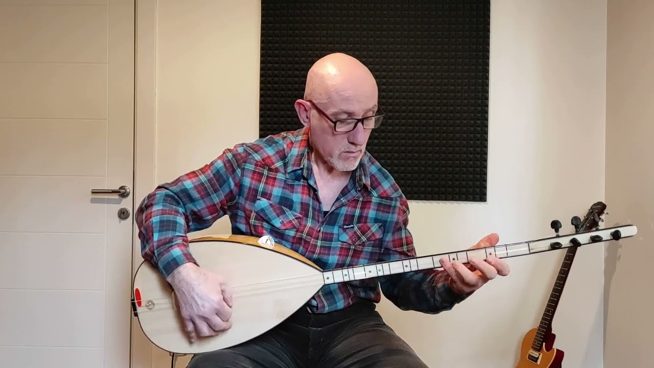 Turkish Mike Ehrmantraut and Bağlama(Turkish Folk Instrument) - YouTube