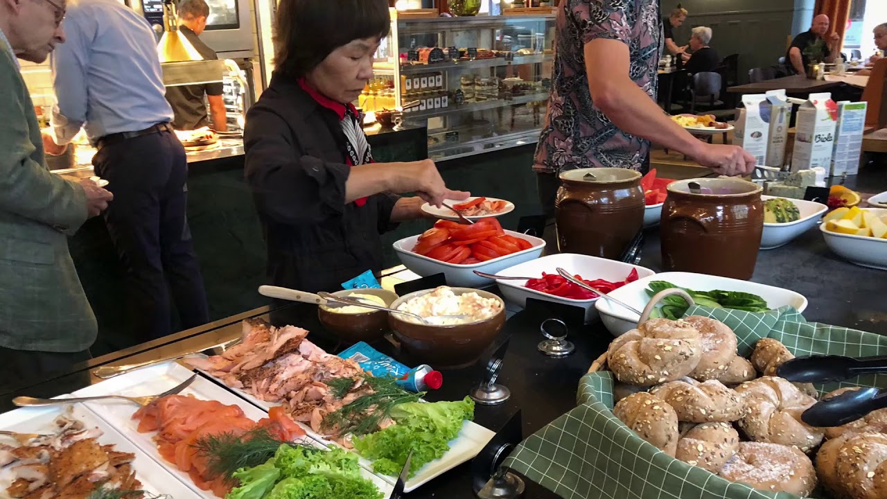 Norway Breakfast: Hotell Bondeheimen - YouTube