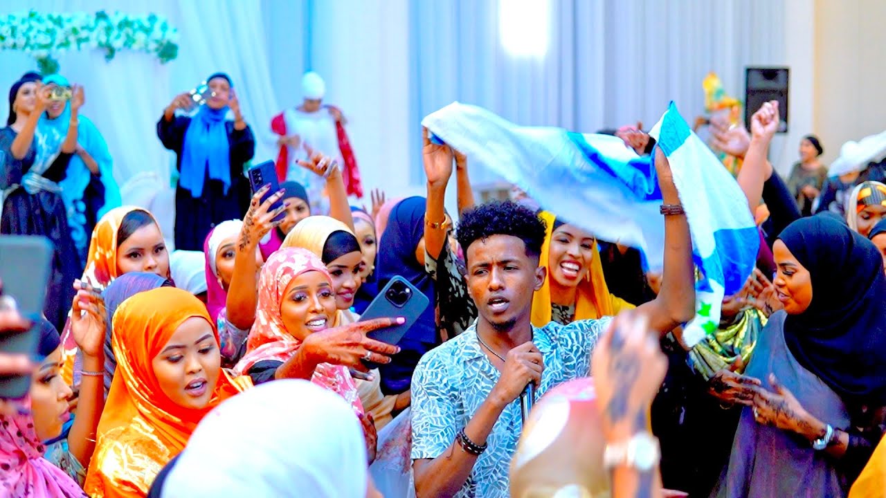 ISMAIL AARKA GALMUDUG LOO WADA DAREER OFFICIALL SOMALI MUSIC 2023 - YouTube