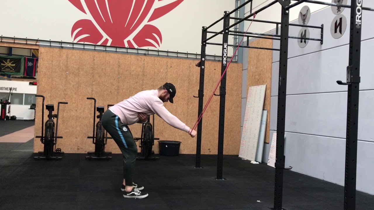 Banded Single Arm Straight Lat Pull Down - YouTube