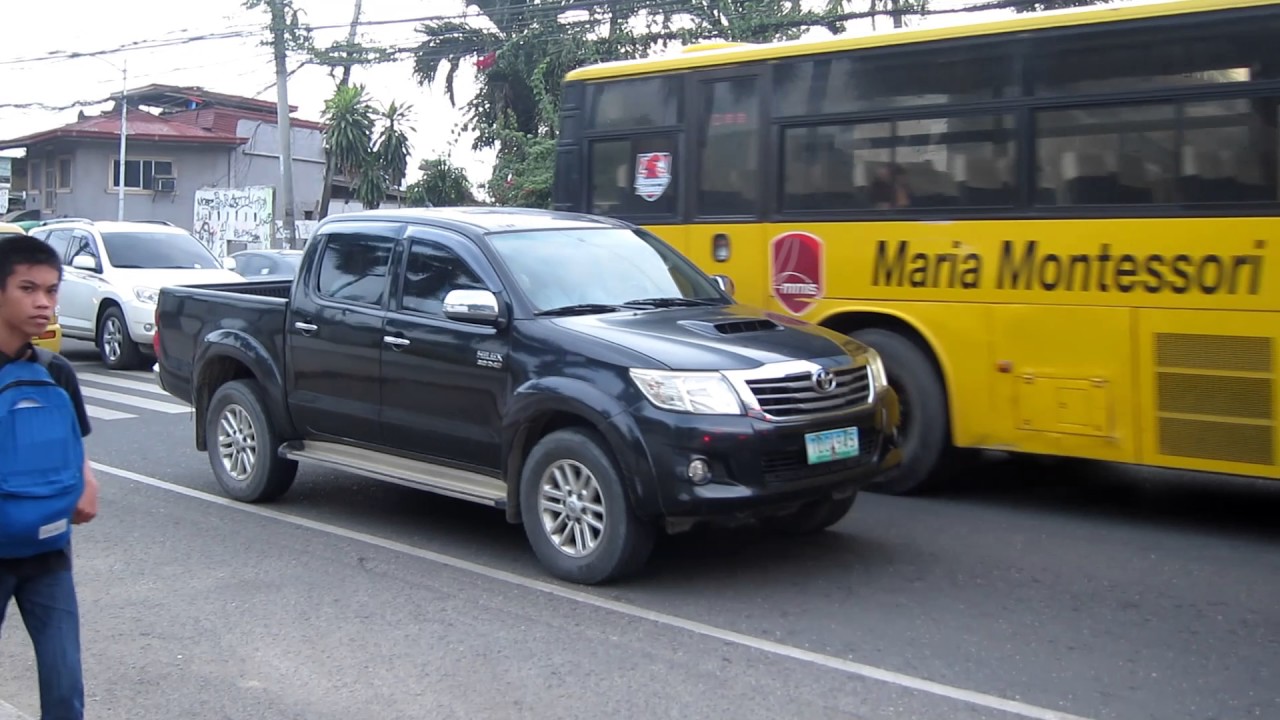 walking to jy square - YouTube