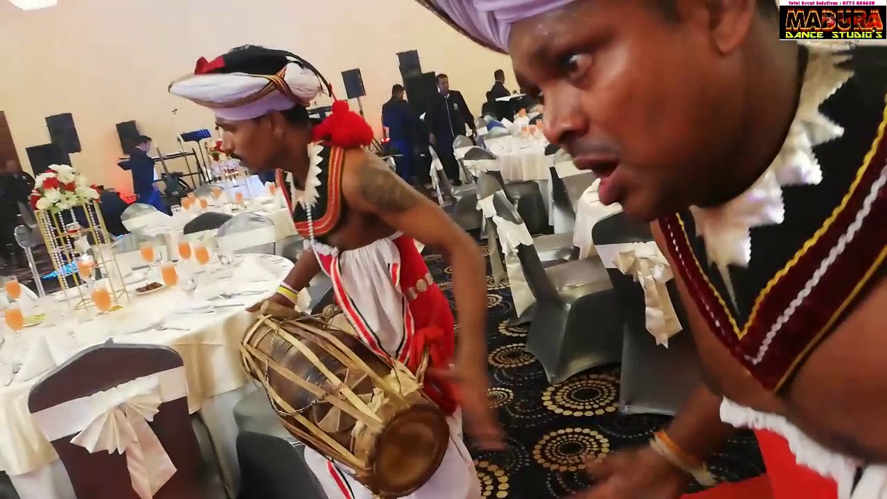 Traditional Kandyn Dancers Welcome for Wedding Couple..Dulaj & Binoli's ...