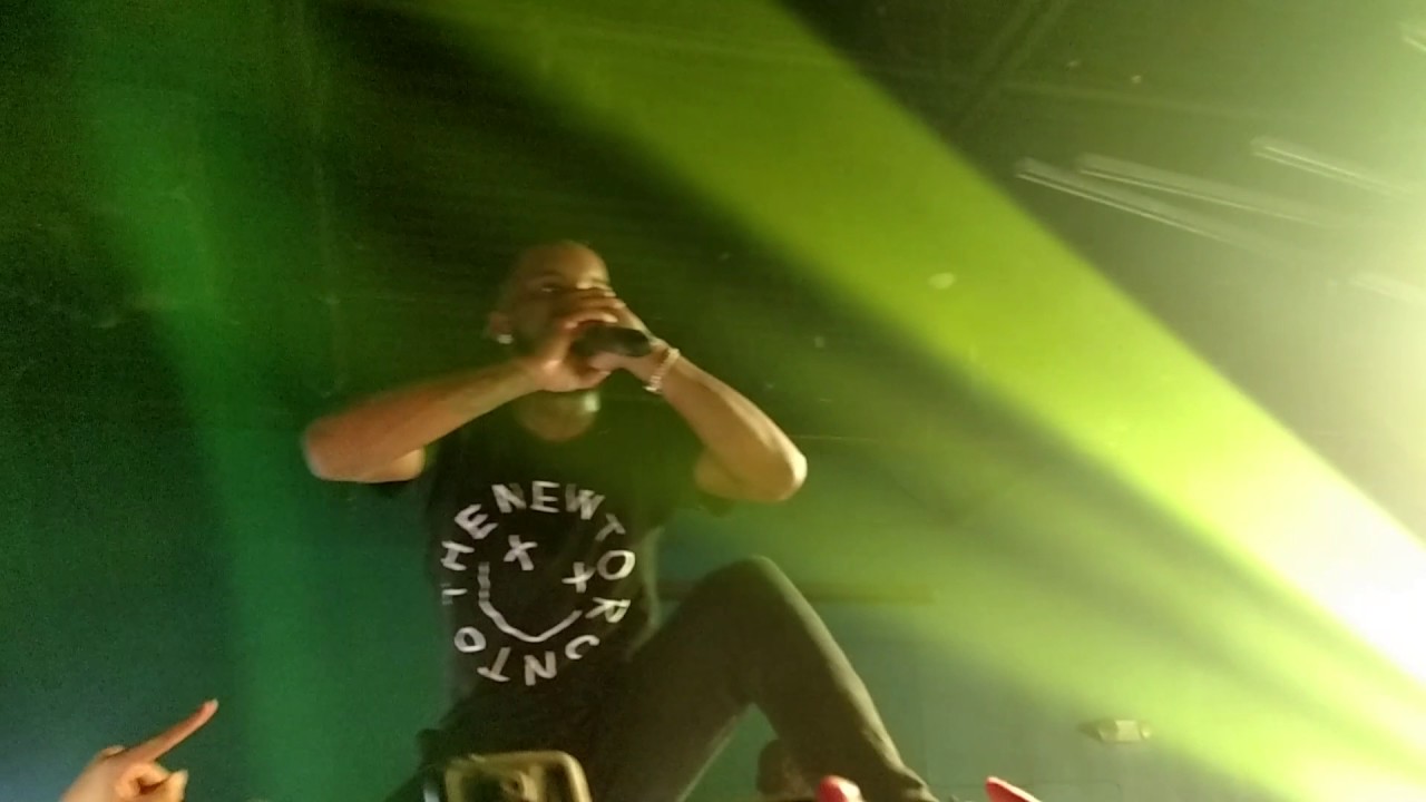 litty tory lanez best concert hanging from ceiling - YouTube