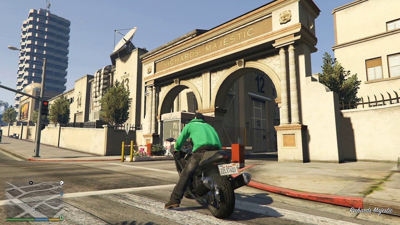 Grand Theft Auto V Spaceship Part 12 Backlot City Building at the Movie ...