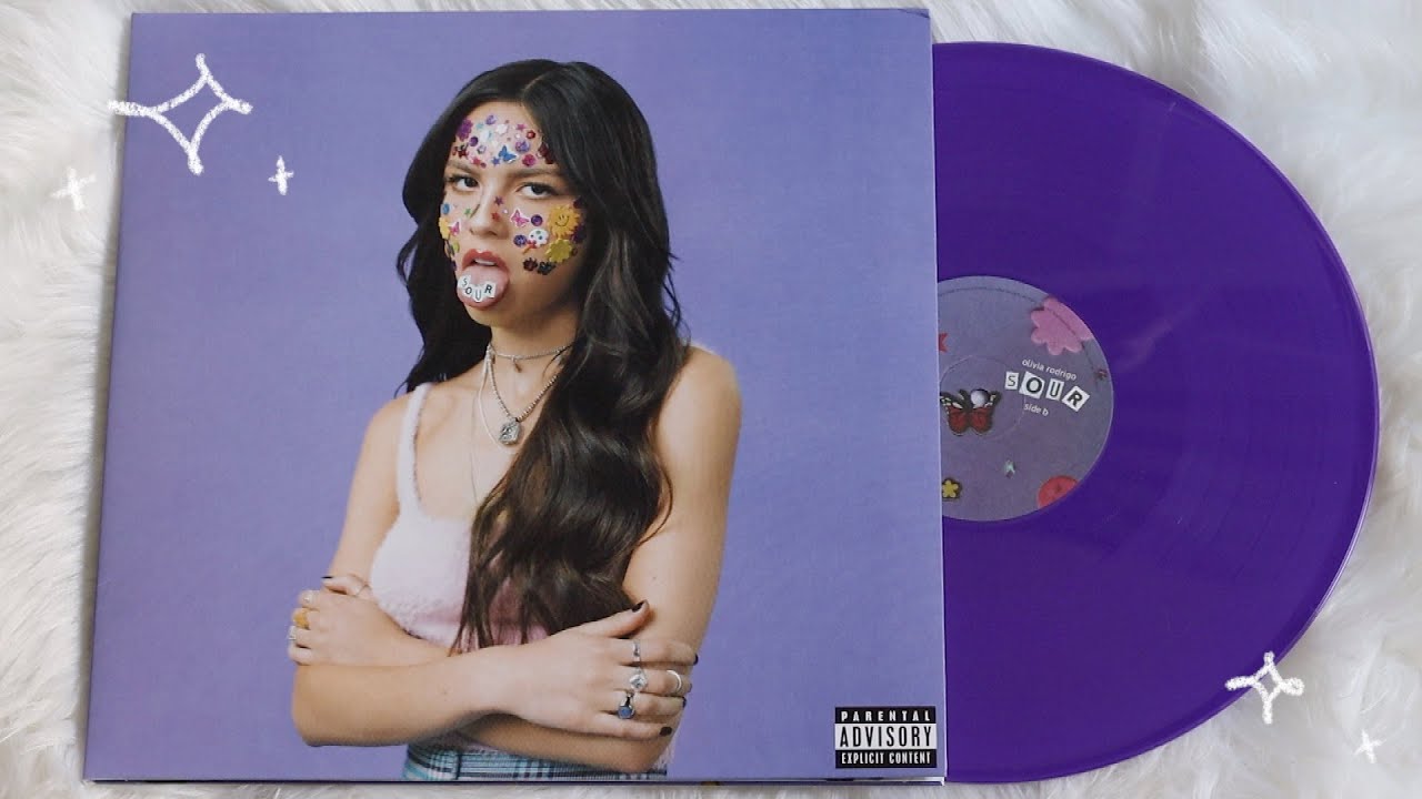 olivia rodrigo - sour (vinyl unboxing) | uo exclusive - YouTube