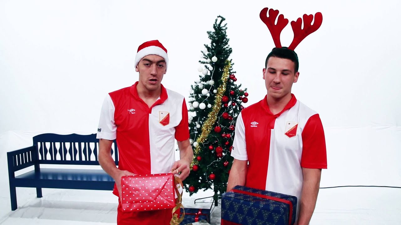 Srećna nova 2016. godina - Milan Pavkov i Saša Ćurko - YouTube