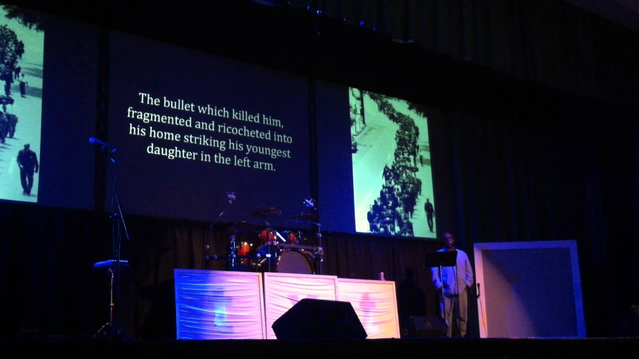 Brandon Combs sings Amazing Grace - YouTube