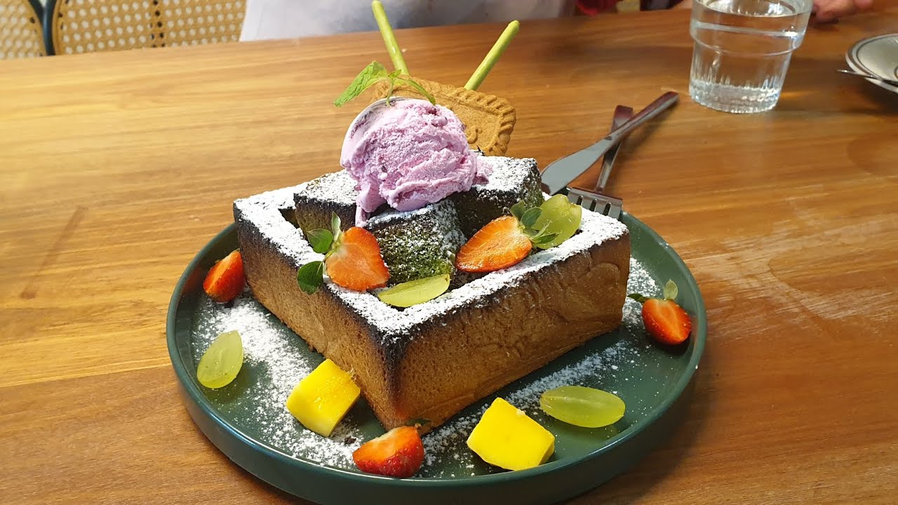 Hidden cafe at Klang #foodie #food #foodlover #cafe #cakes Explore ...