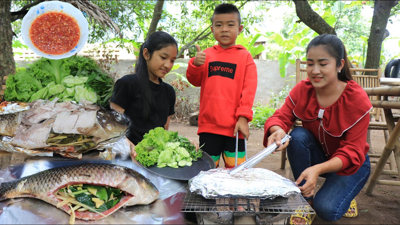 Cook and Eat: Baby boy Seyhak and Eng enjoy to cook and eat grilled ...