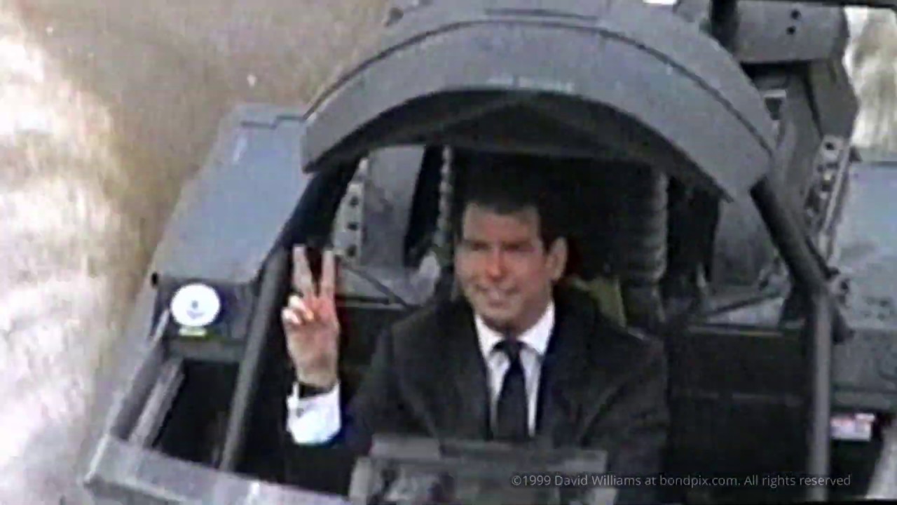 Day 11: Filming the James Bond 007 Boat Chase from TWINE Pierce Brosnan ...