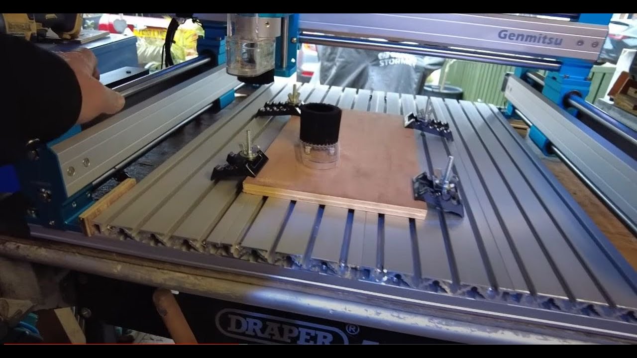 Sainsmart Genmitsu CNC 4040 Pro Aluminium T slot table - YouTube