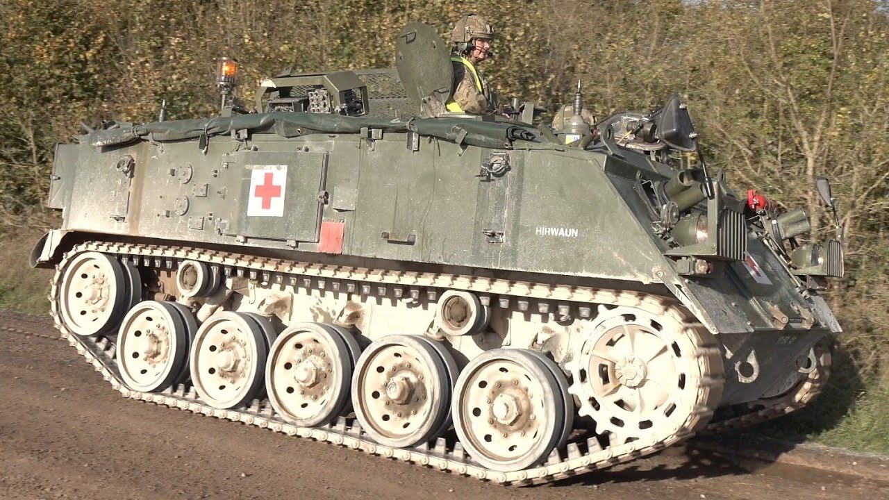 Armoured ambulance and recovery vehicles out and about 🇬🇧 - YouTube