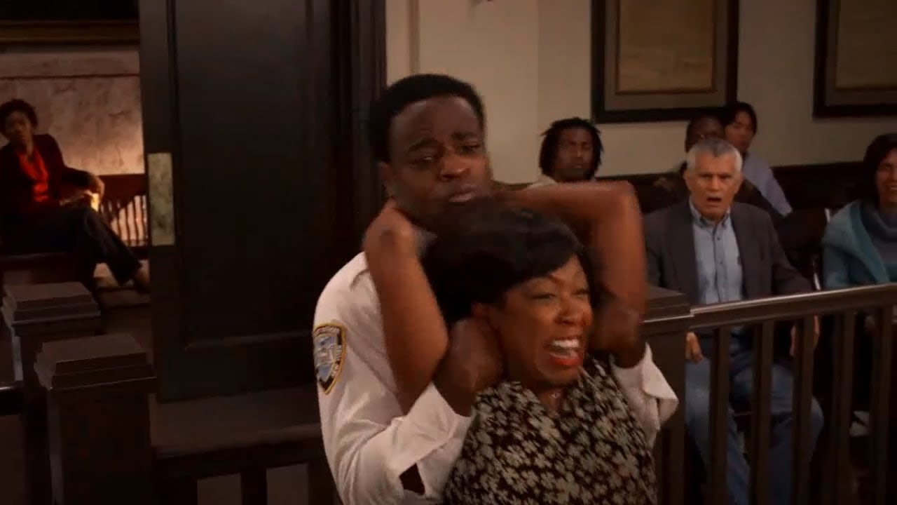 [Everybody Hates Chris] - I Put Spongebob music over Rochelle Throwing ...