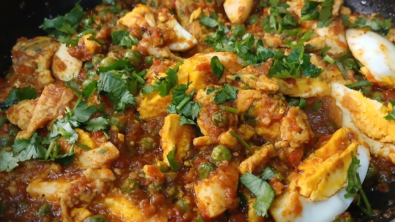 kya ap ne ye recipe try he | unda curry with two flavours of eggs ...