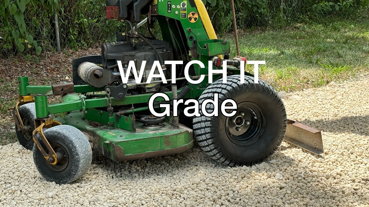 WATCH IT GRADING GRAVEL - YouTube