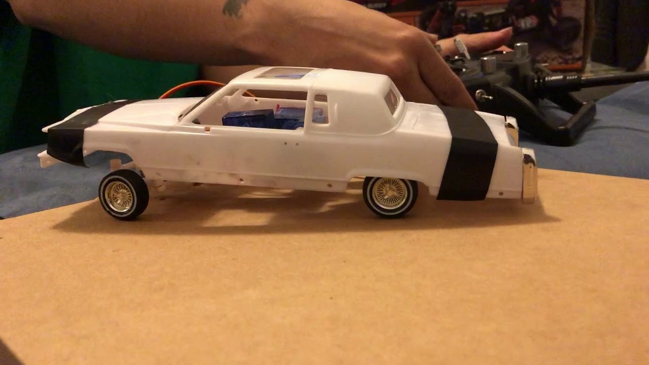 (wireless) Driving RC Cadillac Lowrider - Hydraulics Test | Steering ...